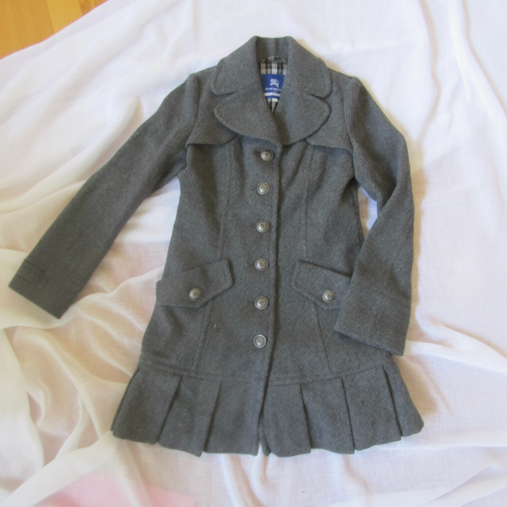 burberry blue label vintage grey pleated flirty coat (size 38, small ...